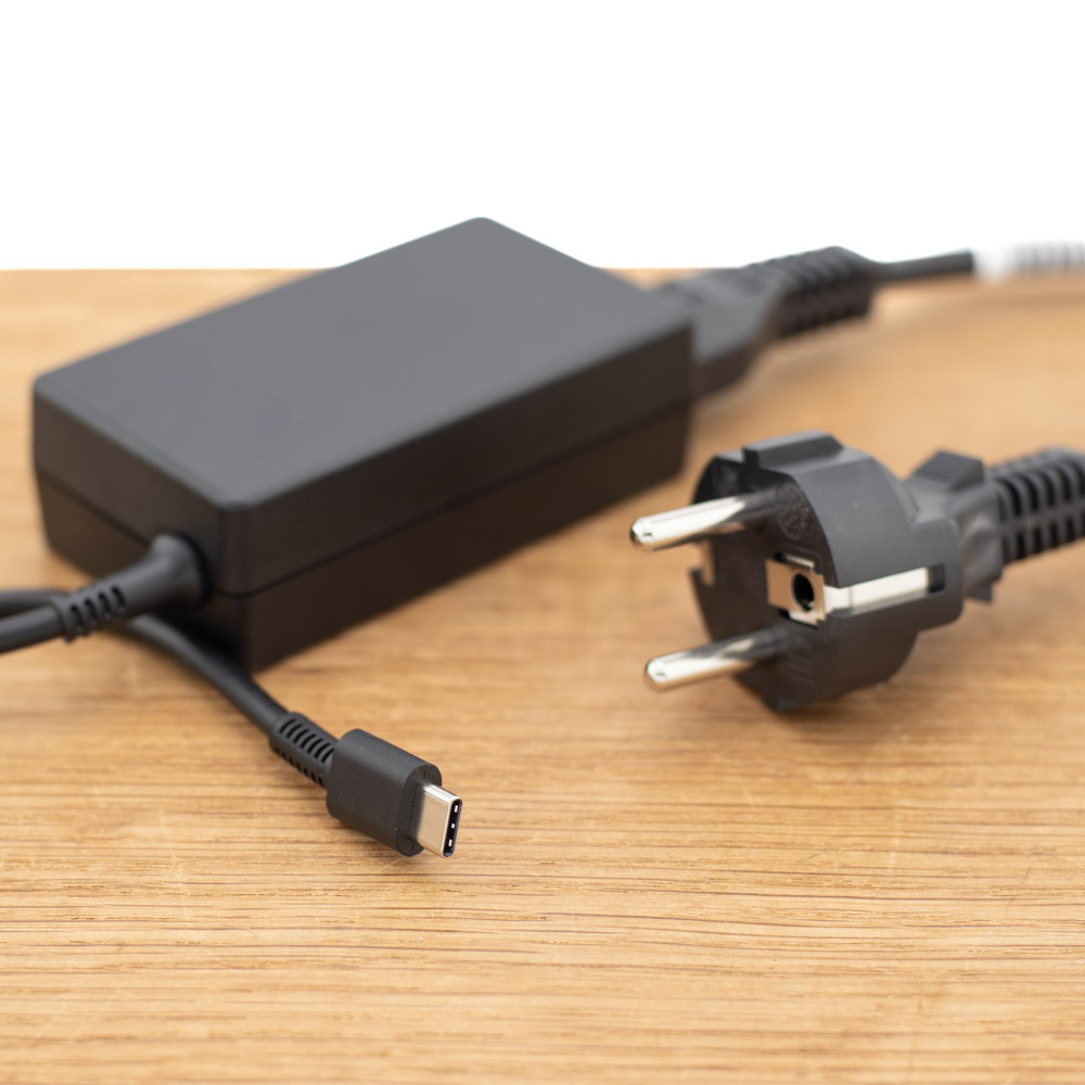 65W USB-C LC Laptop Lader » EConsument.nl